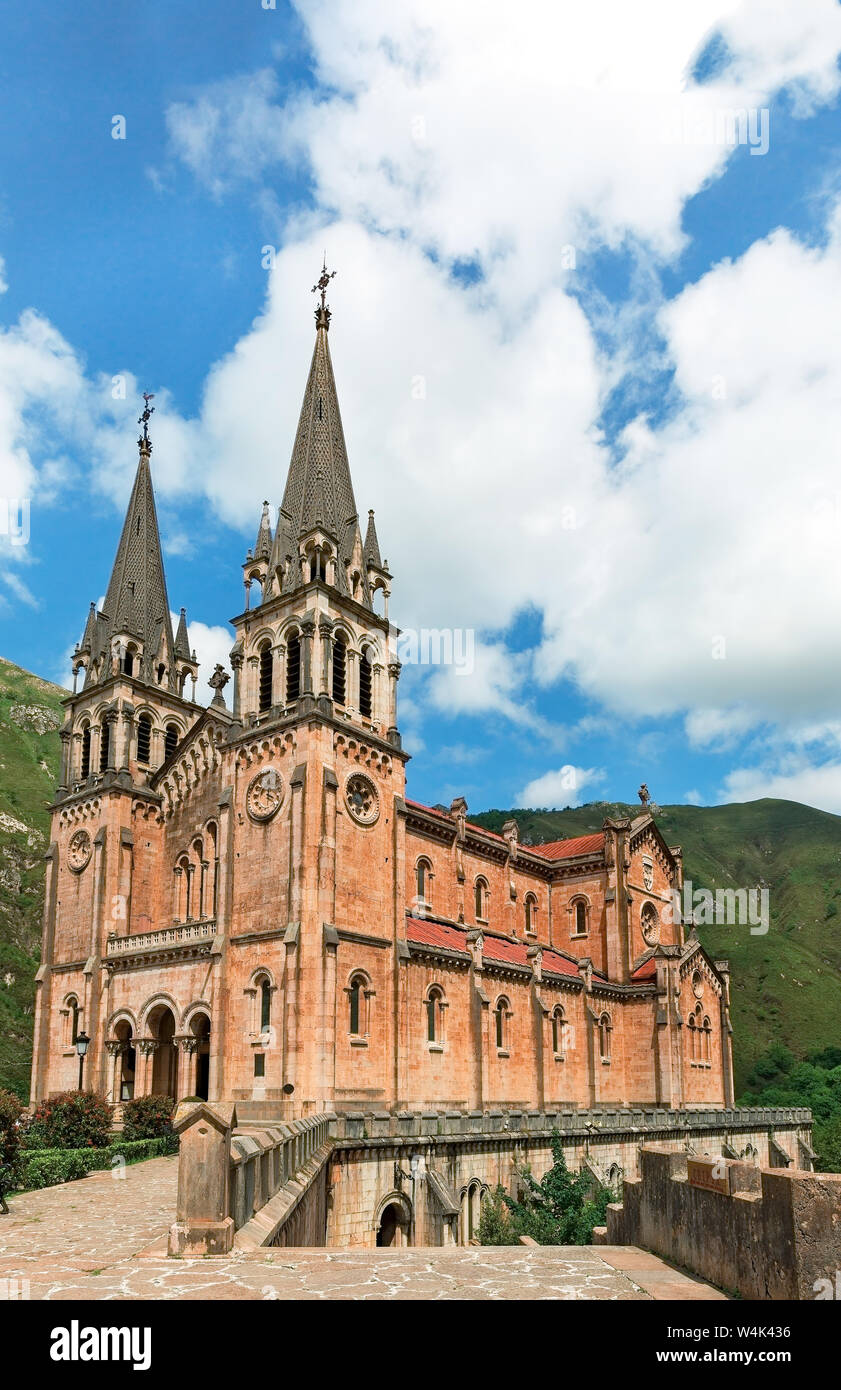 Real covadonga picos hi-res stock photography and images - Alamy