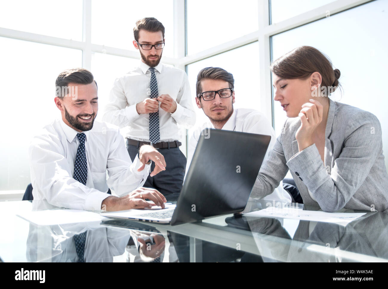 Group waiting for results hi-res stock photography and images - Alamy