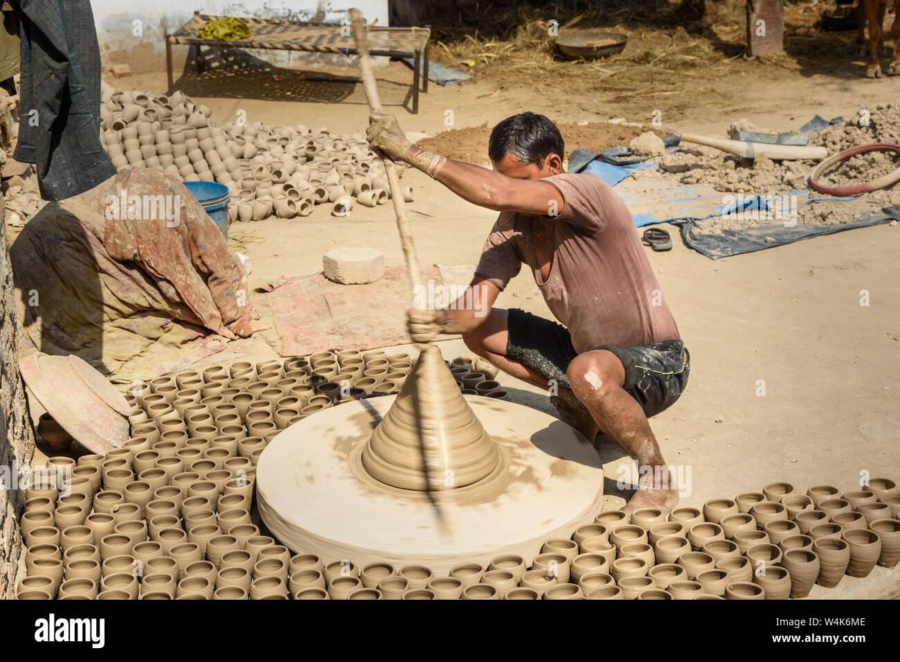 Pottery making in rural india hi-res stock photography and images - Alamy