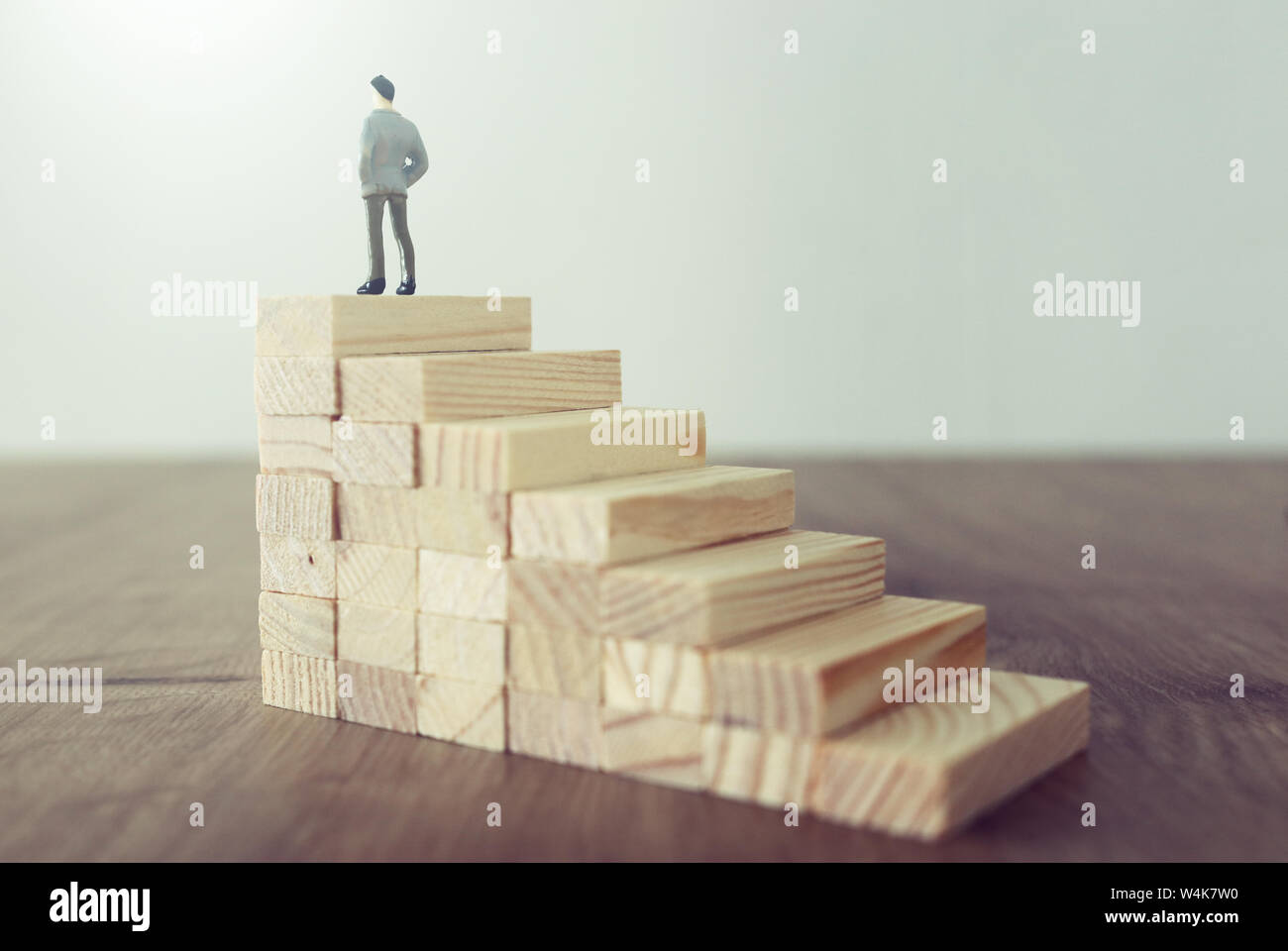 Problem solving and decision making hi-res stock photography and images ...