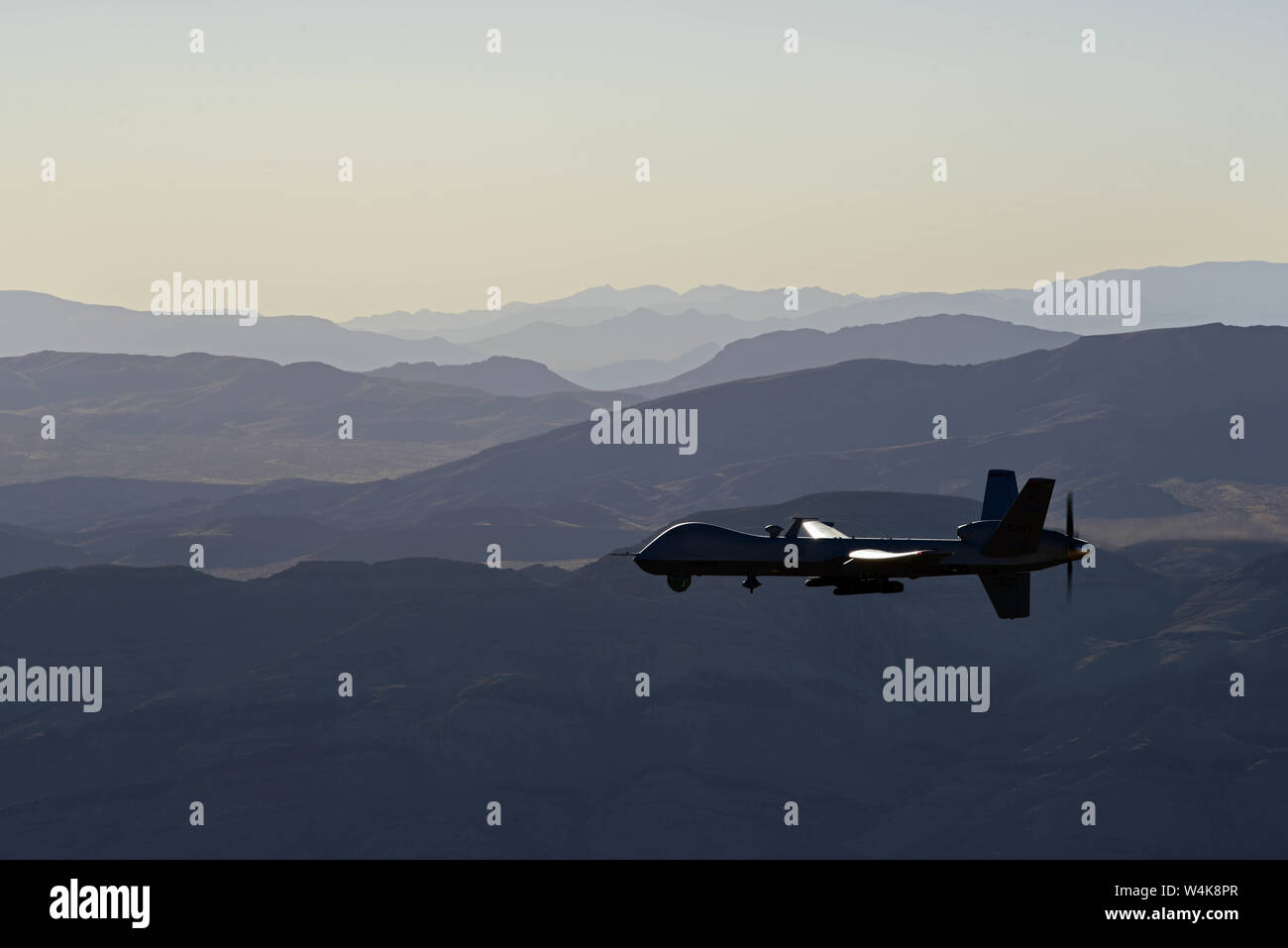 Mq 9 reaper pilot hi-res stock photography and images - Alamy