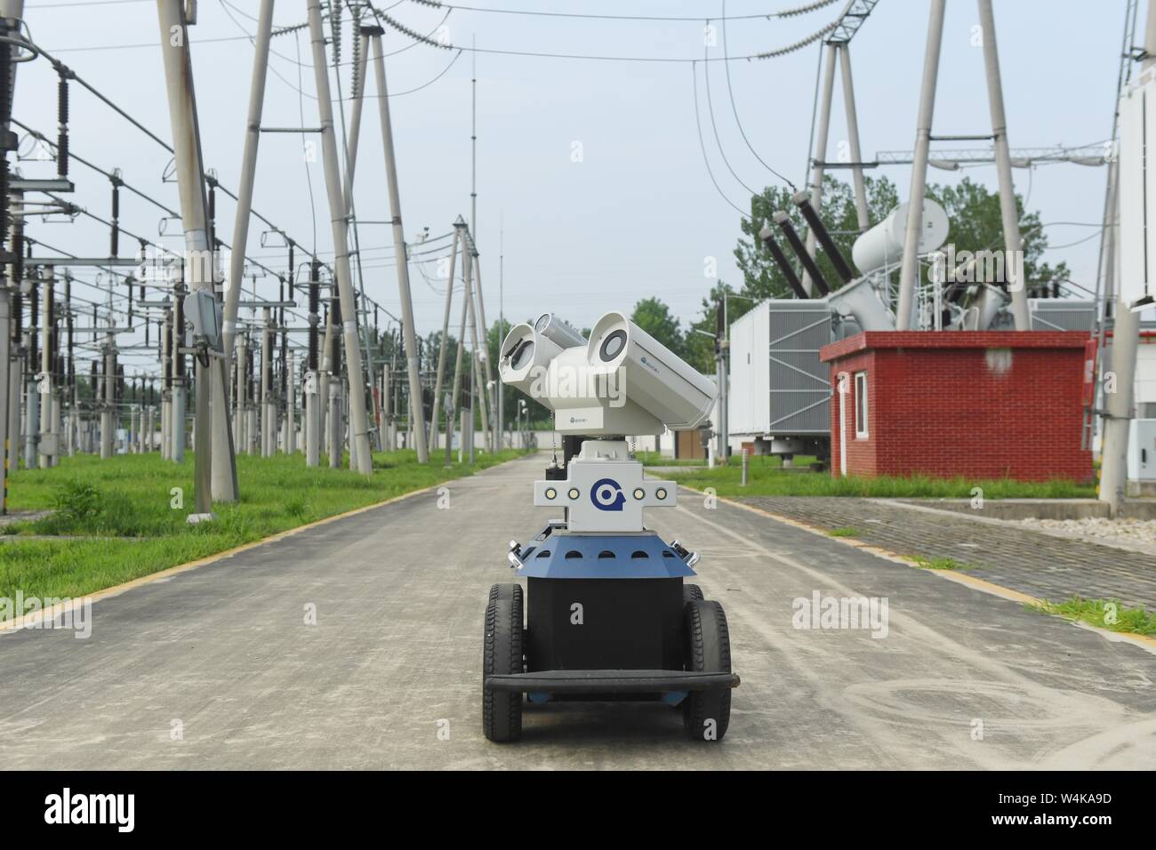 July 24, 2019 - Anhui, Anhui, China - An intelligent inspection robot ...