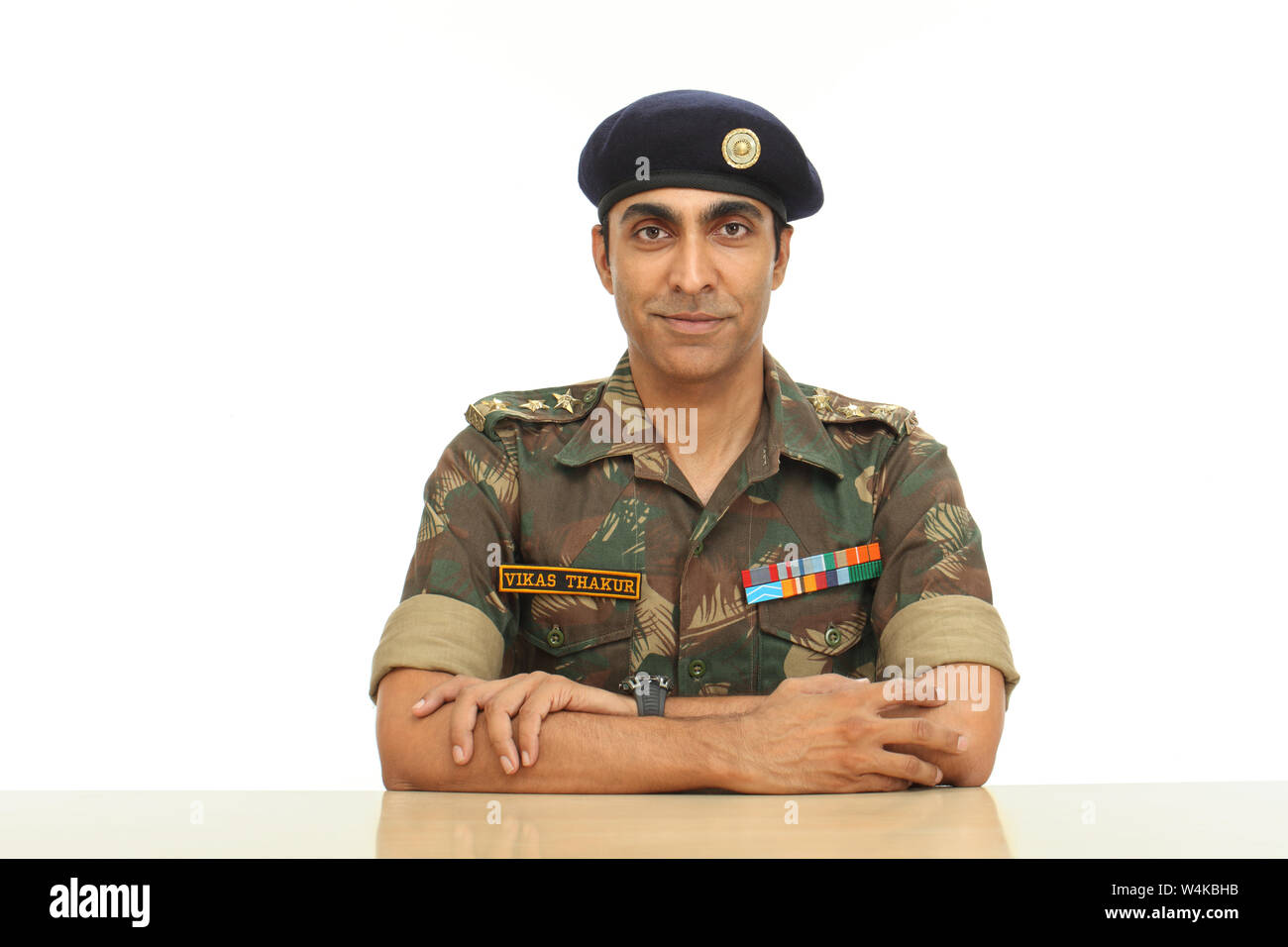 Portrait of an army soldier Stock Photo - Alamy