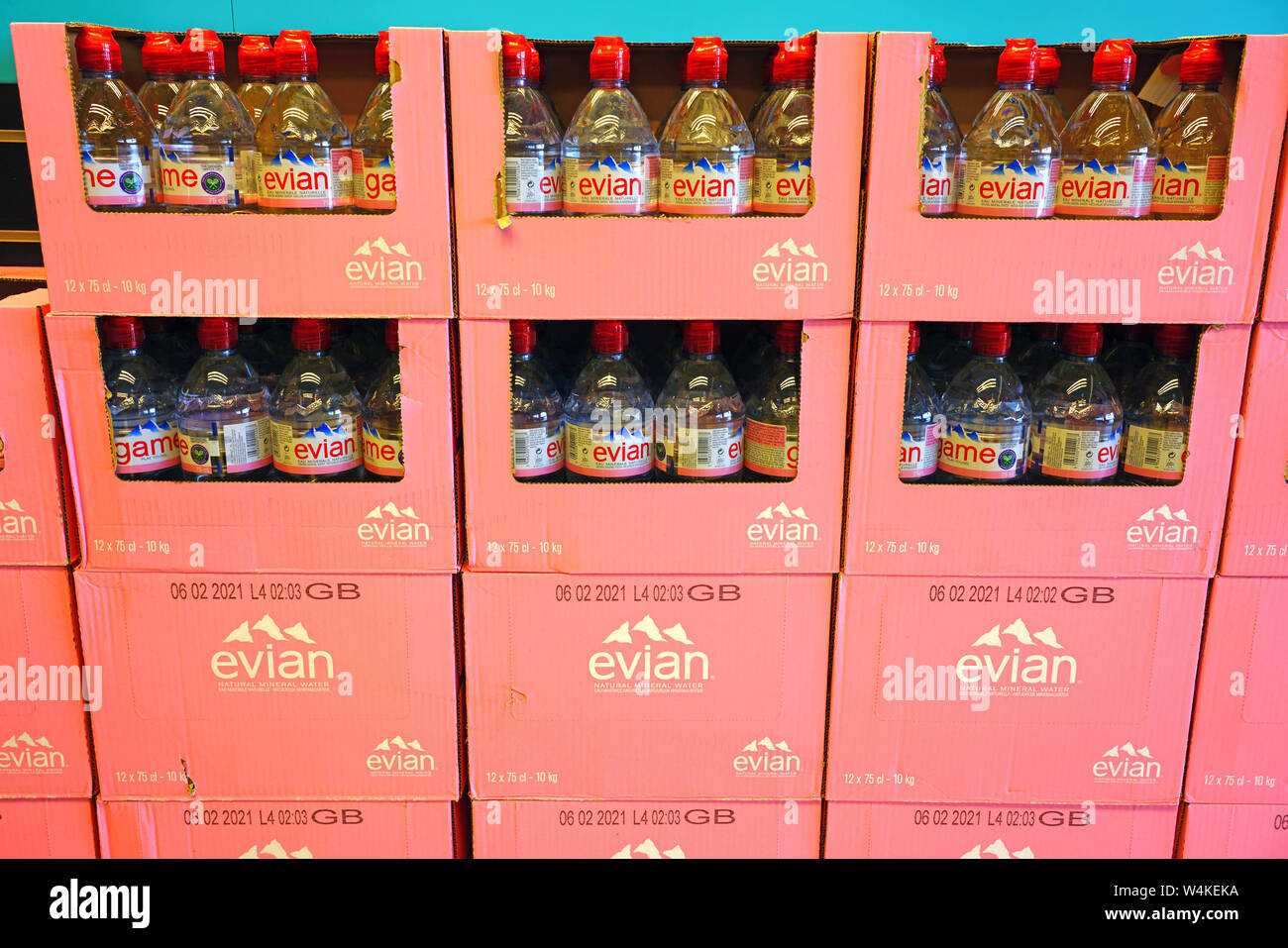 Evian water hi-res stock photography and images - Alamy