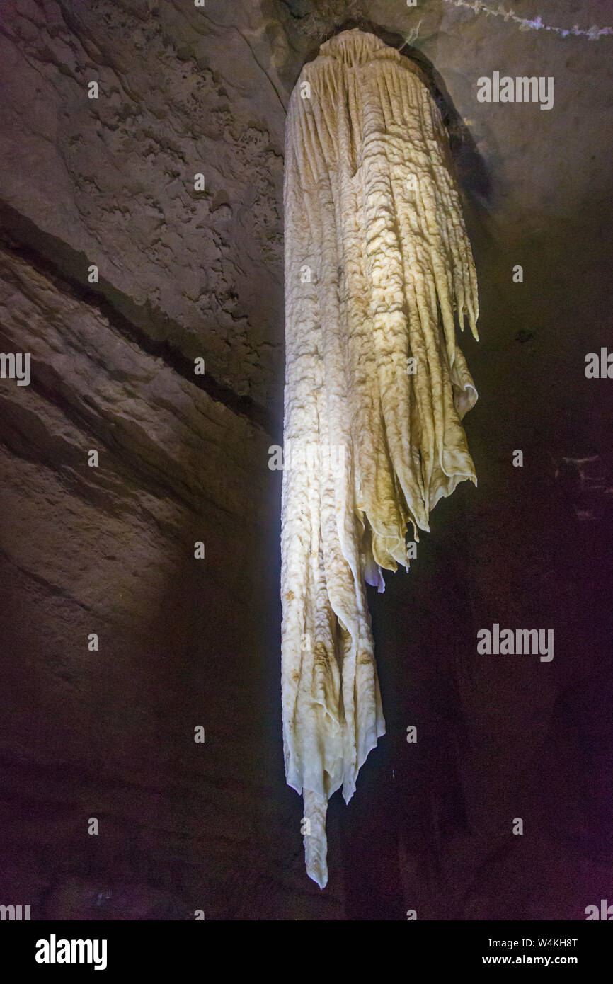 Sea Cave Ireland Caves High Resolution Stock Photography and Images - Alamy