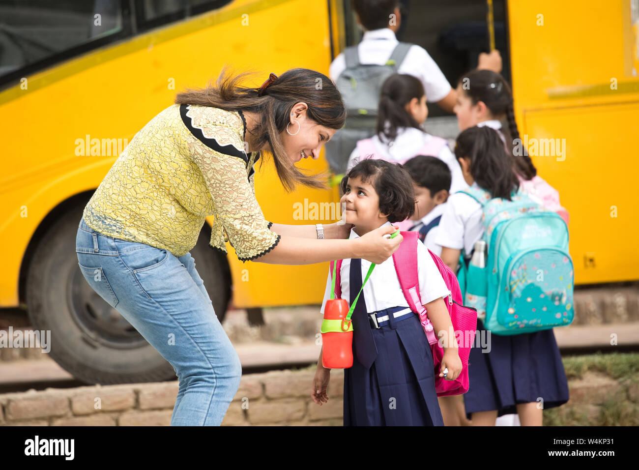 Teacher interacting student hi-res stock photography and images - Alamy Teacher interacting student hi-res stock photography and images - Alamy