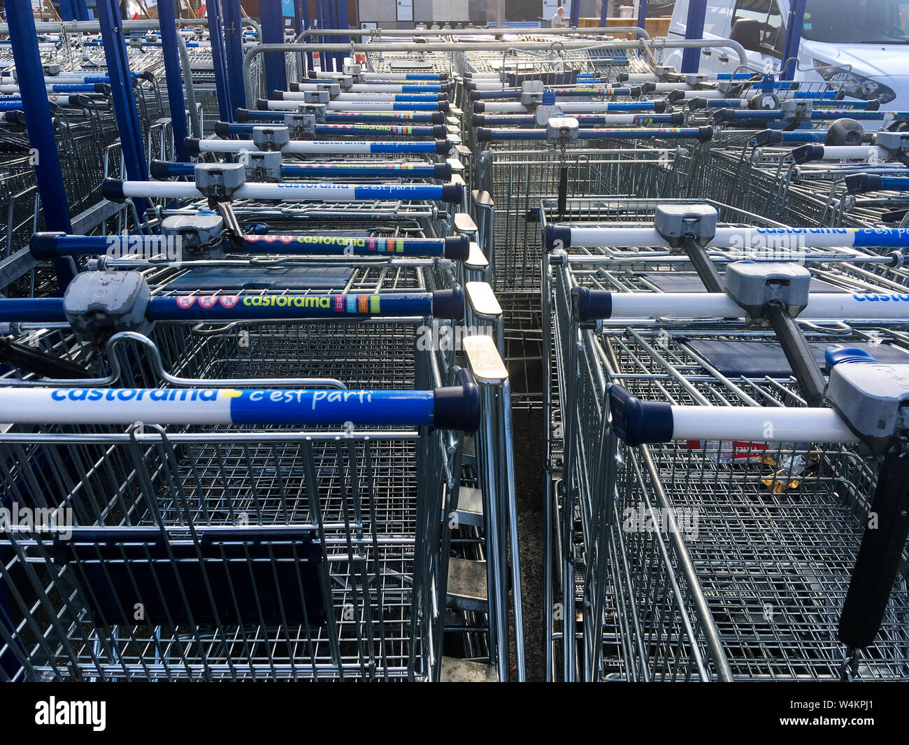 Shopping carts, Castorama, Bron, France Stock Photo - Alamy