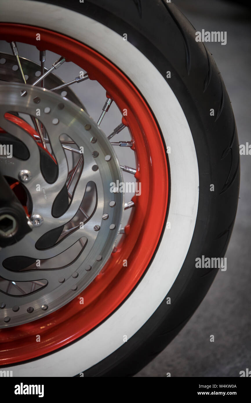 Motorbike front disc brakes hi-res stock photography and images - Alamy