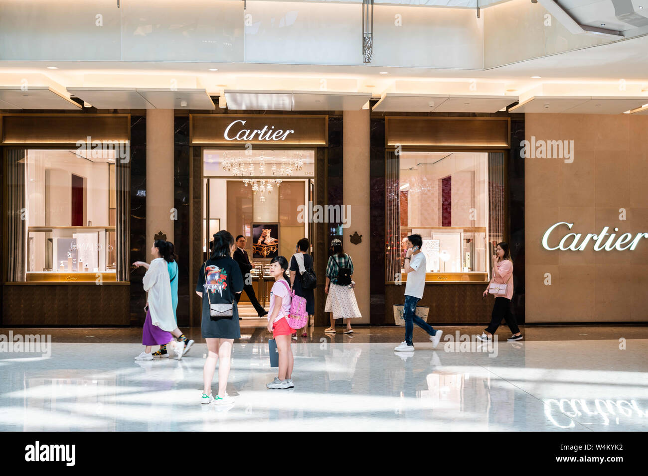 Cartier shanghai hi-res stock photography and images - Alamy