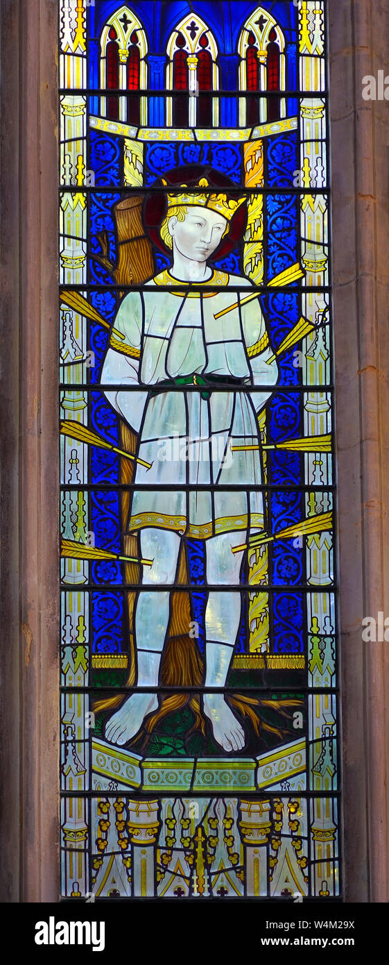 Stained glass window image of St Edmund in St Edmund's Church ...