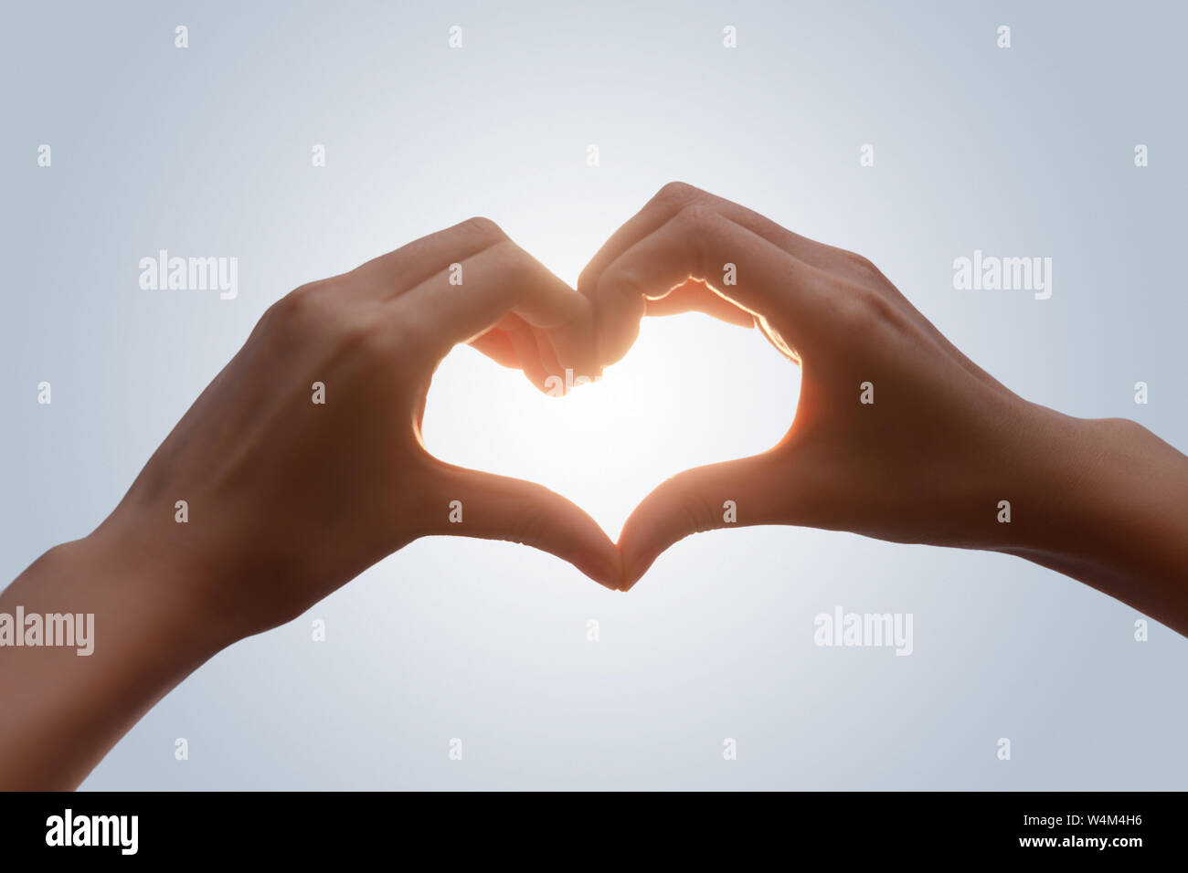 Hand gestures china hi-res stock photography and images - Alamy