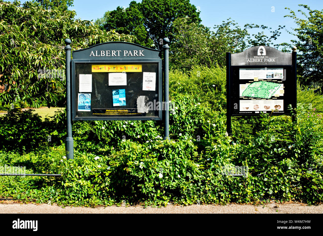 Signs Albert Park, Middlesbrough, Cleveland, England Stock Photo - Alamy