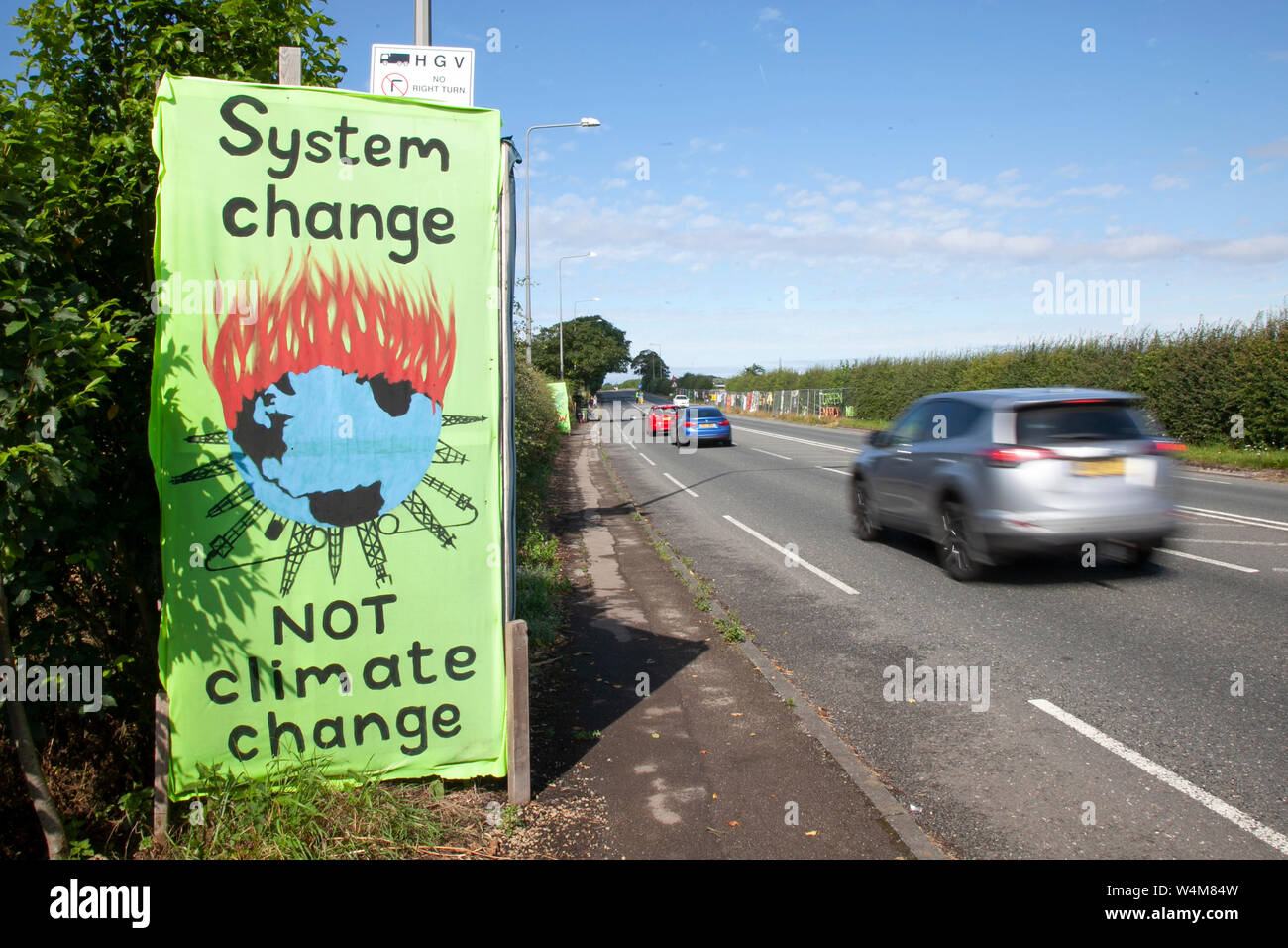 Climate action and women hi-res stock photography and images - Alamy