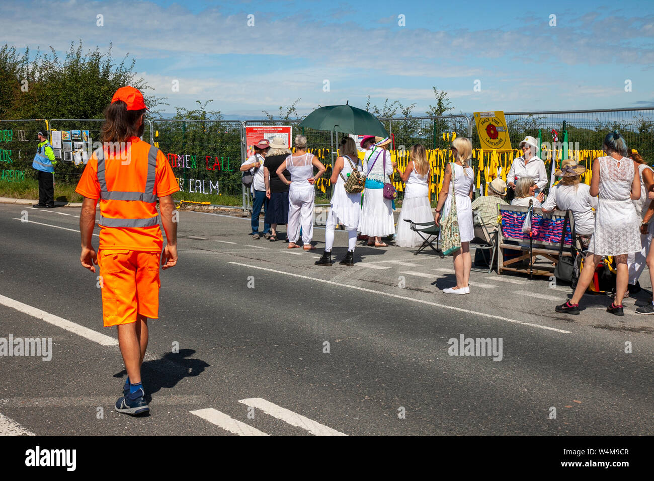 Operational drilling rig hi-res stock photography and images - Alamy