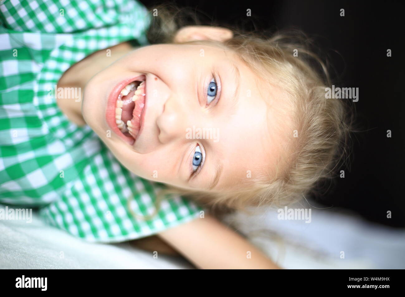 closeup of a cute smiling little girl with no front teeth Stock Photo ...