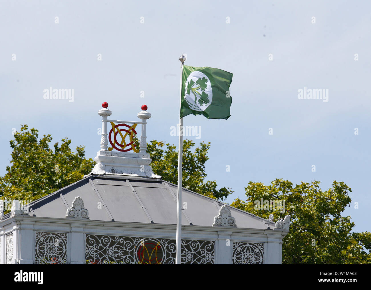 England flaf hi-res stock photography and images - Alamy