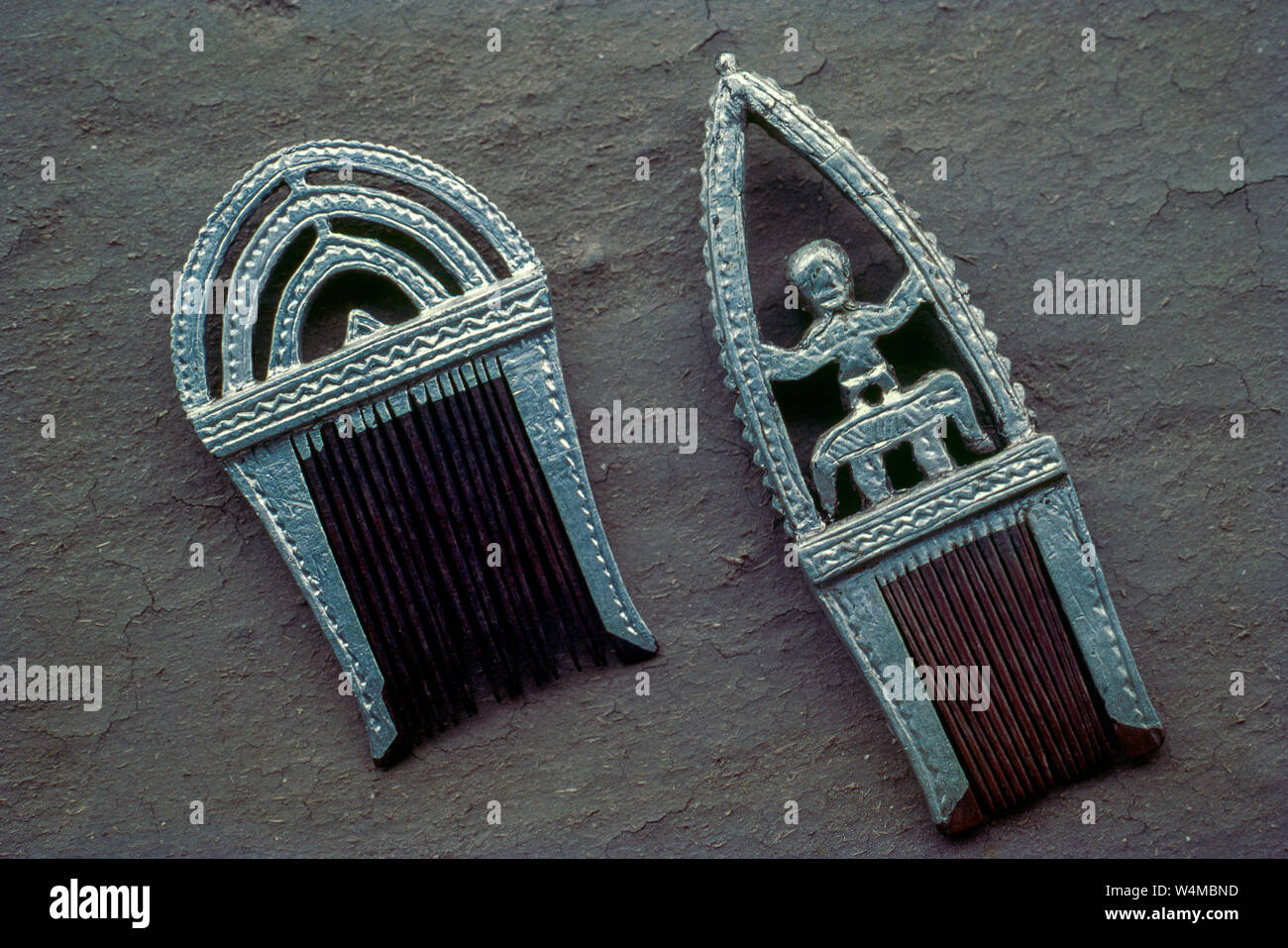 Traditional wooden Combs crafted by bastar tribal kondagaon ...