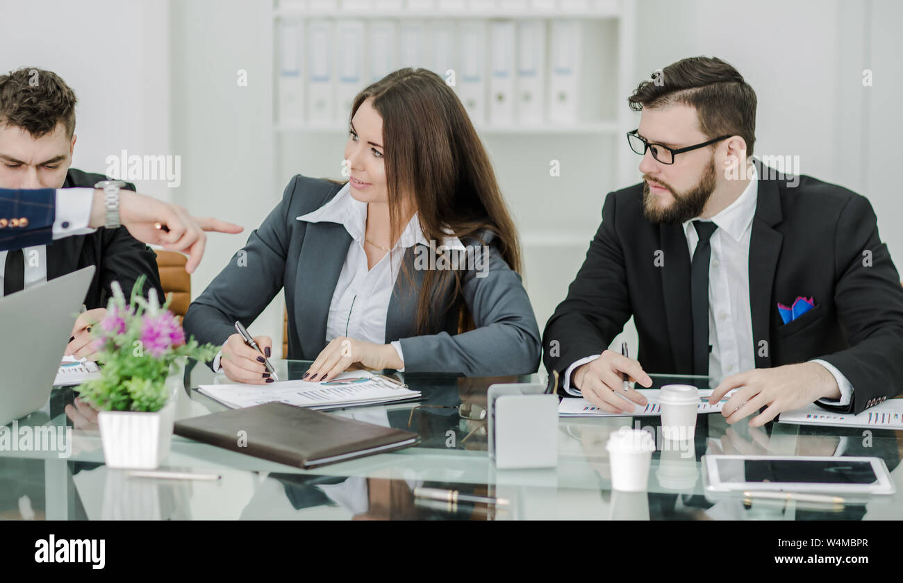 Photo of a diverse staff meeting hi-res stock photography and images ...