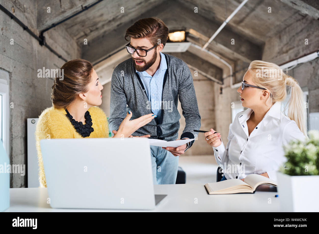 Team conflict hi-res stock photography and images - Alamy
