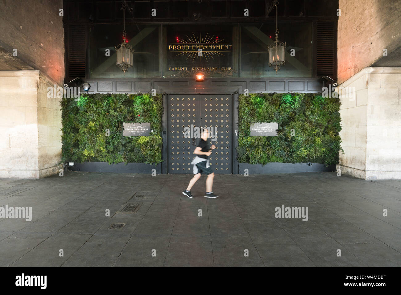 One Embankment High Resolution Stock Photography and Images - Alamy