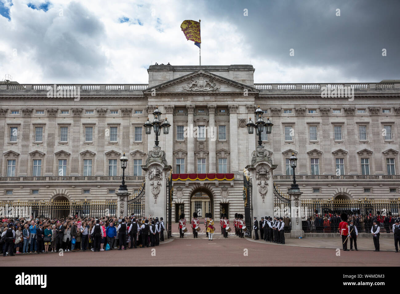 Trooping the Colour, The Queen's Birthday Parade celebrations outside ...