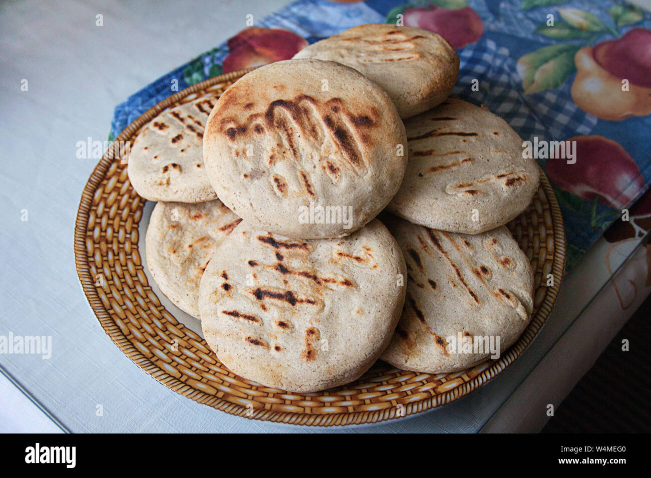 Arepas venezolanas hi-res stock photography and images - Alamy