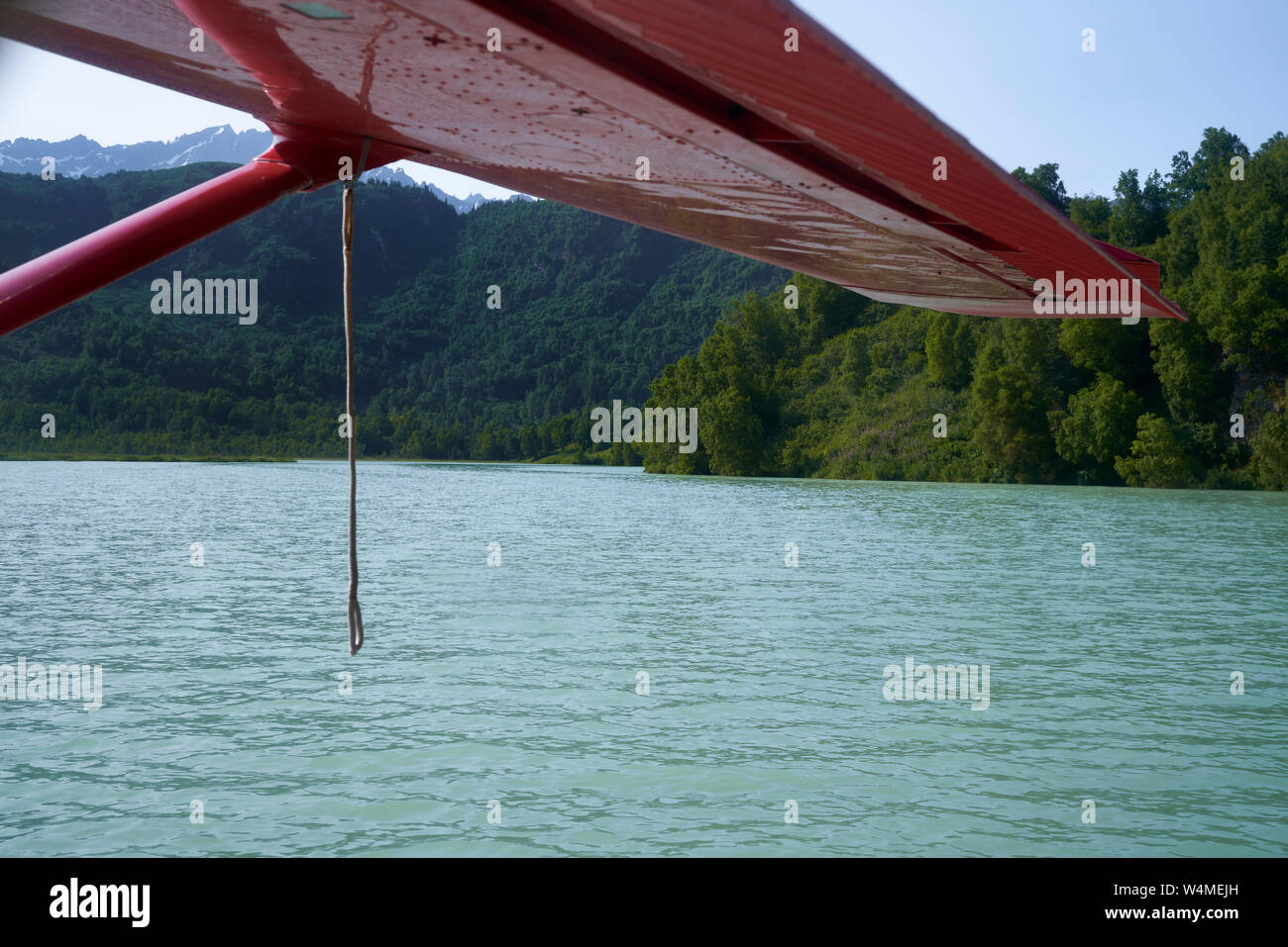 Floatplane traveling hi-res stock photography and images - Alamy