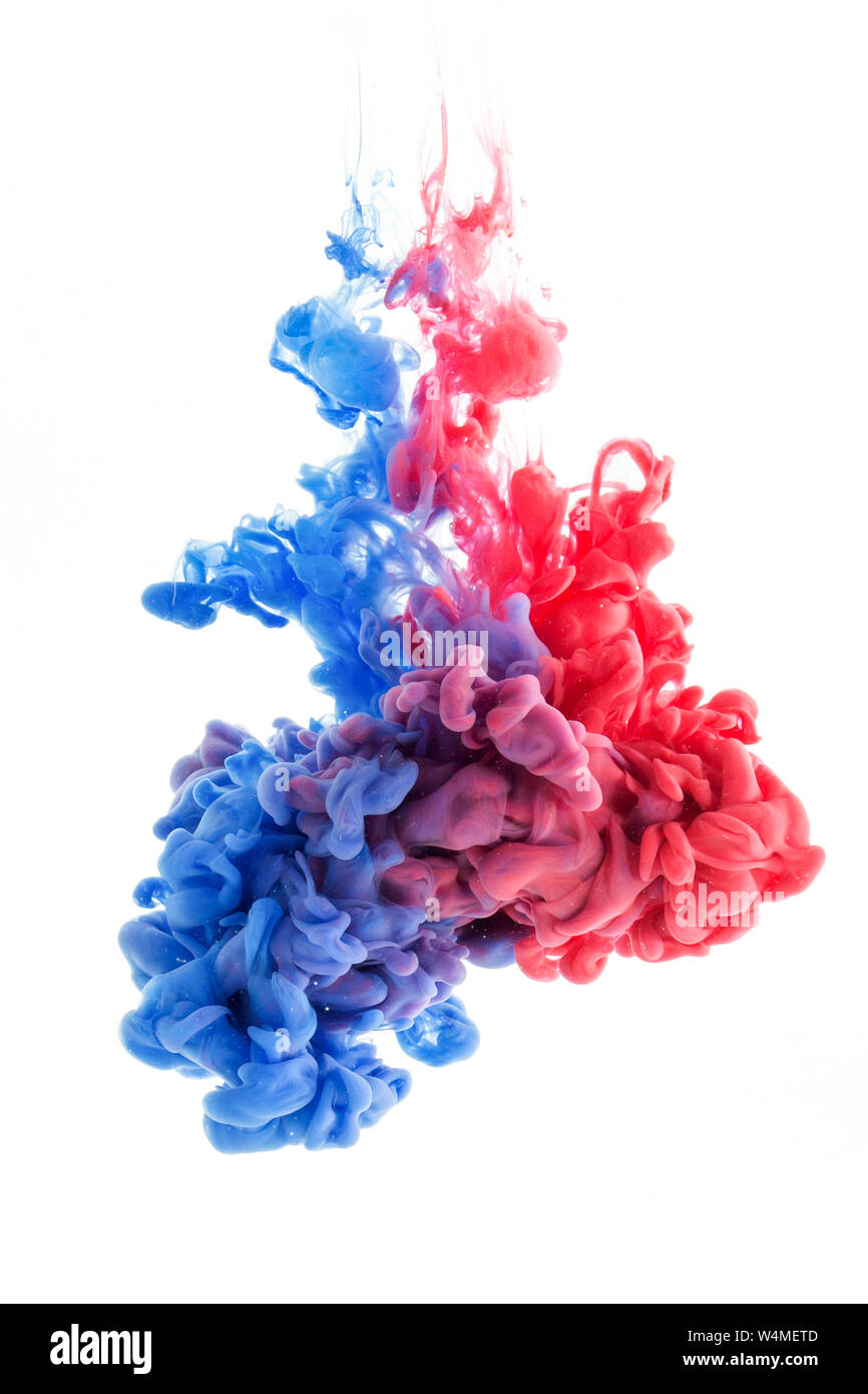 Pigment dissolved in water Stock Photo - Alamy