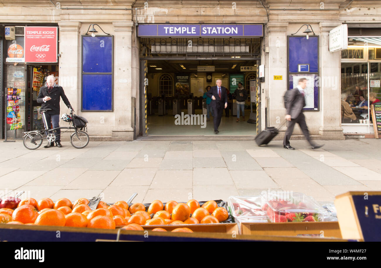 Temple station hi-res stock photography and images - Alamy