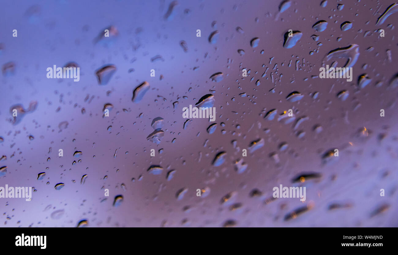 Rain drops background Stock Photo - Alamy