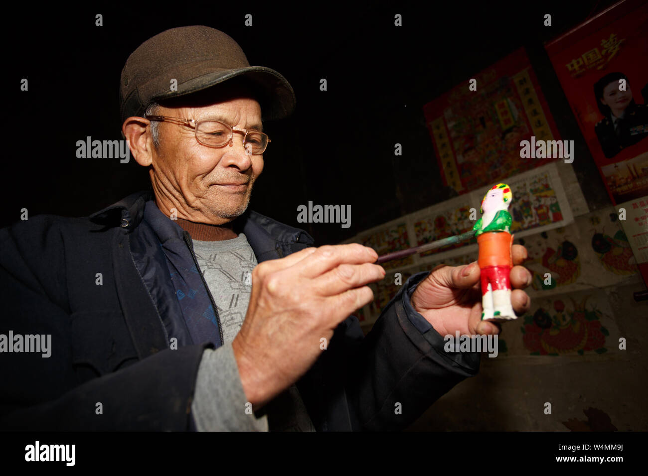 Clay sculpture artists Stock Photo - Alamy