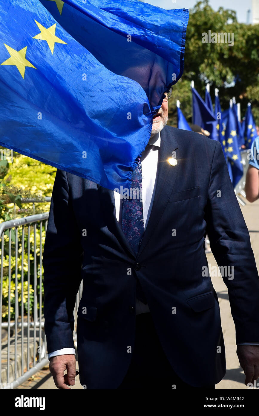 Labour Mp Barry Gardiner High Resolution Stock Photography and Images ...
