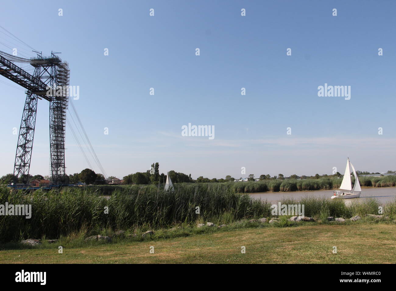 2016 2019 the transporter bridge works hi-res stock photography and ...