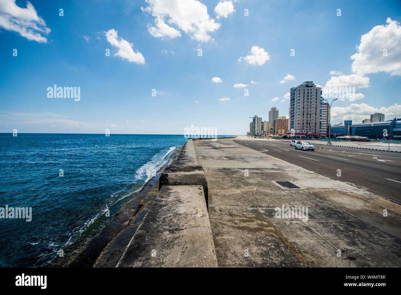 Havanas malecon hi-res stock photography and images - Alamy
