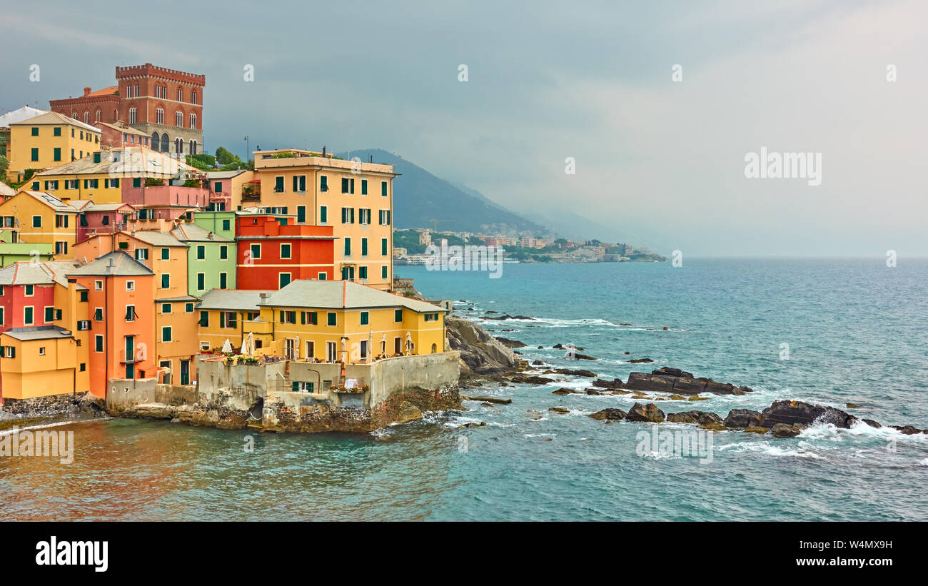 Seaside houses hi-res stock photography and images - Alamy