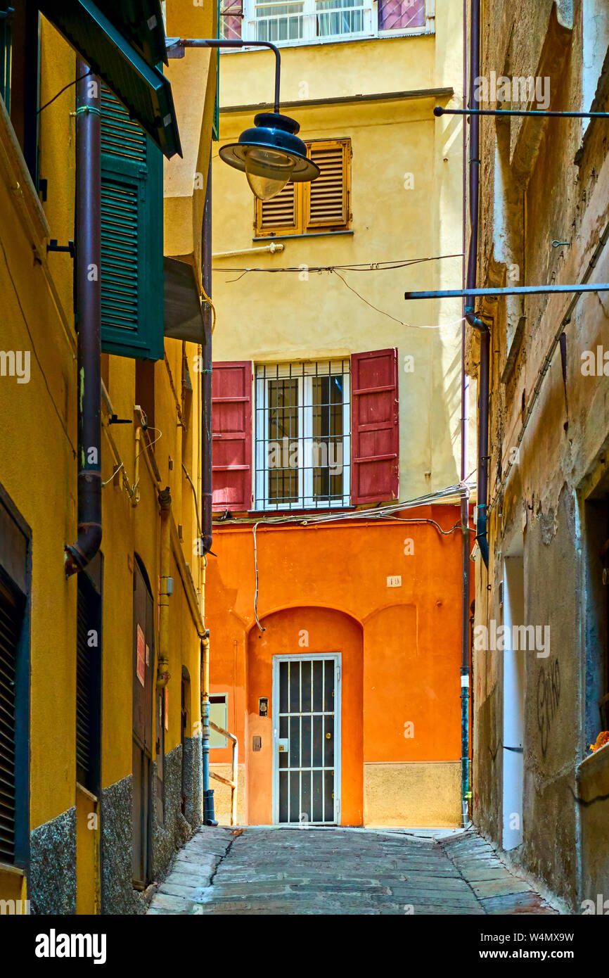 Genoese street hi-res stock photography and images - Alamy