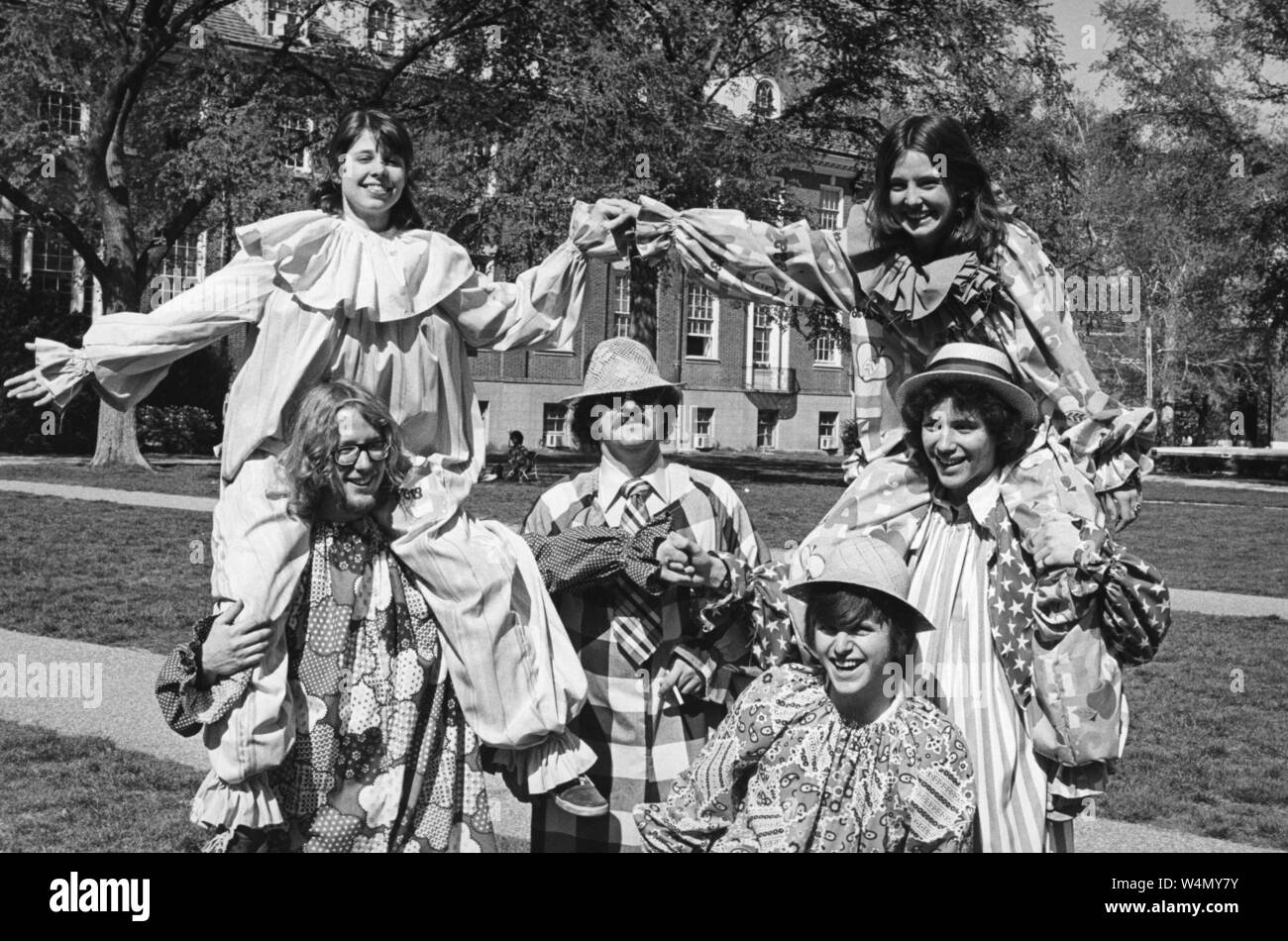 College student actors hi-res stock photography and images - Alamy