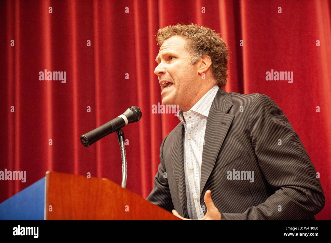 Actor profile hi-res stock photography and images - Alamy