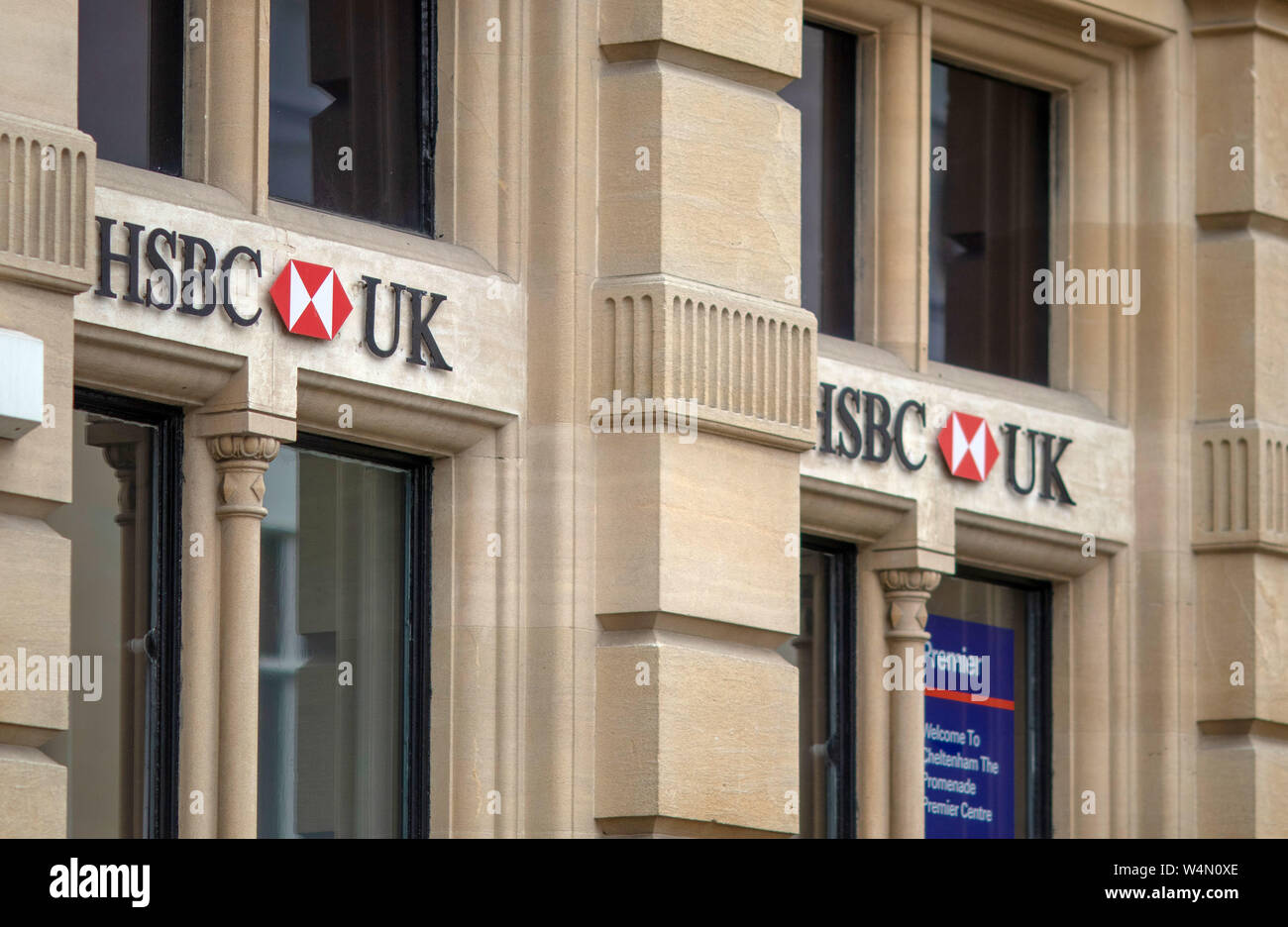 Cheltenham central hi-res stock photography and images - Alamy
