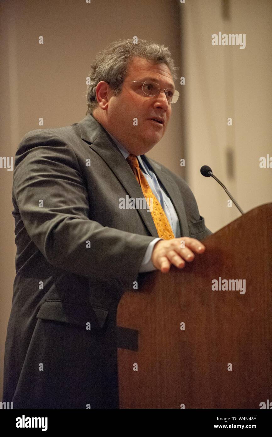 Quarter is hi-res stock photography and images - Alamy