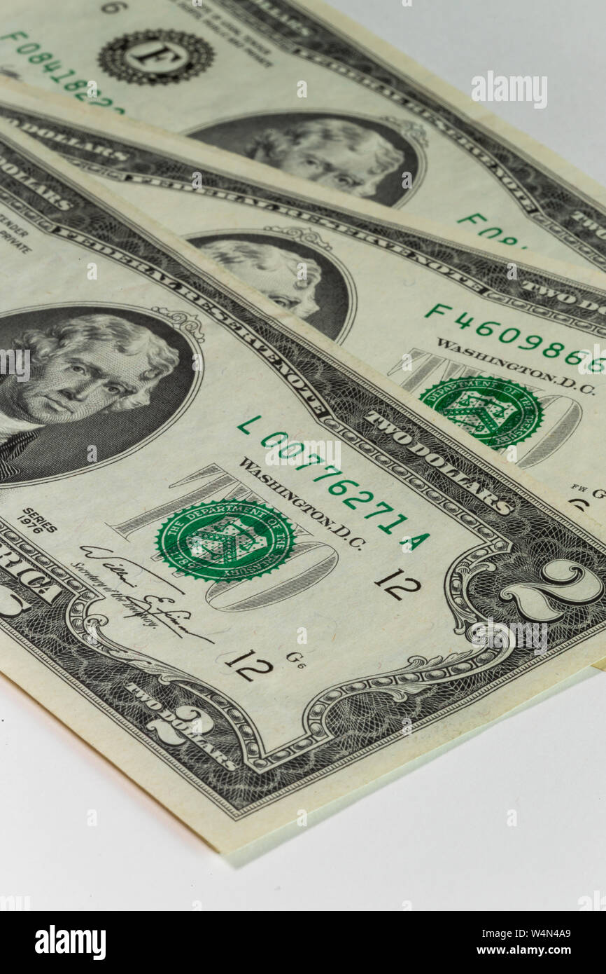 Two dollar bill hi-res stock photography and images - Alamy