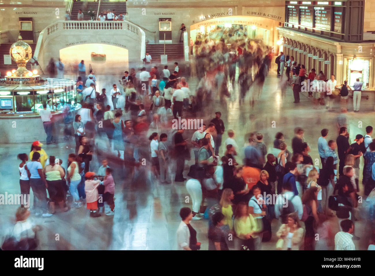 Activity in Grand Central Terminal, NYC, USA 2000 Stock Photo - Alamy