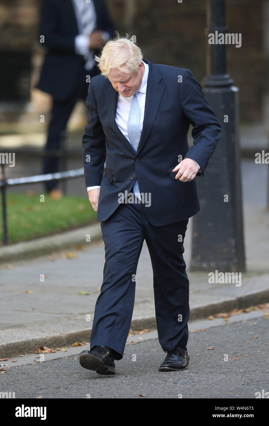 New prime minister boris johnson arrives in downing street hi-res stock ...