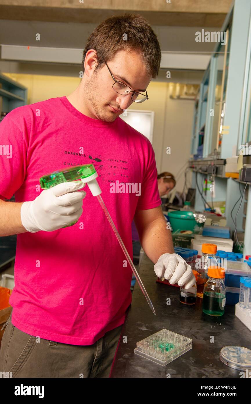 Department of biology lab room hi-res stock photography and images - Alamy
