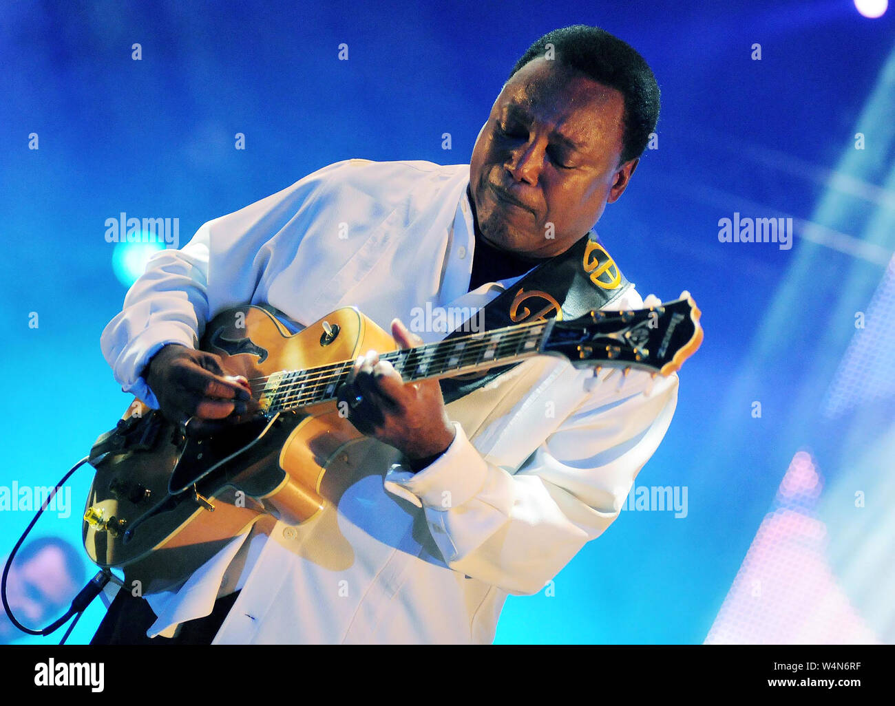Singer and Guitarist George Benson, during the presentation of his show ...