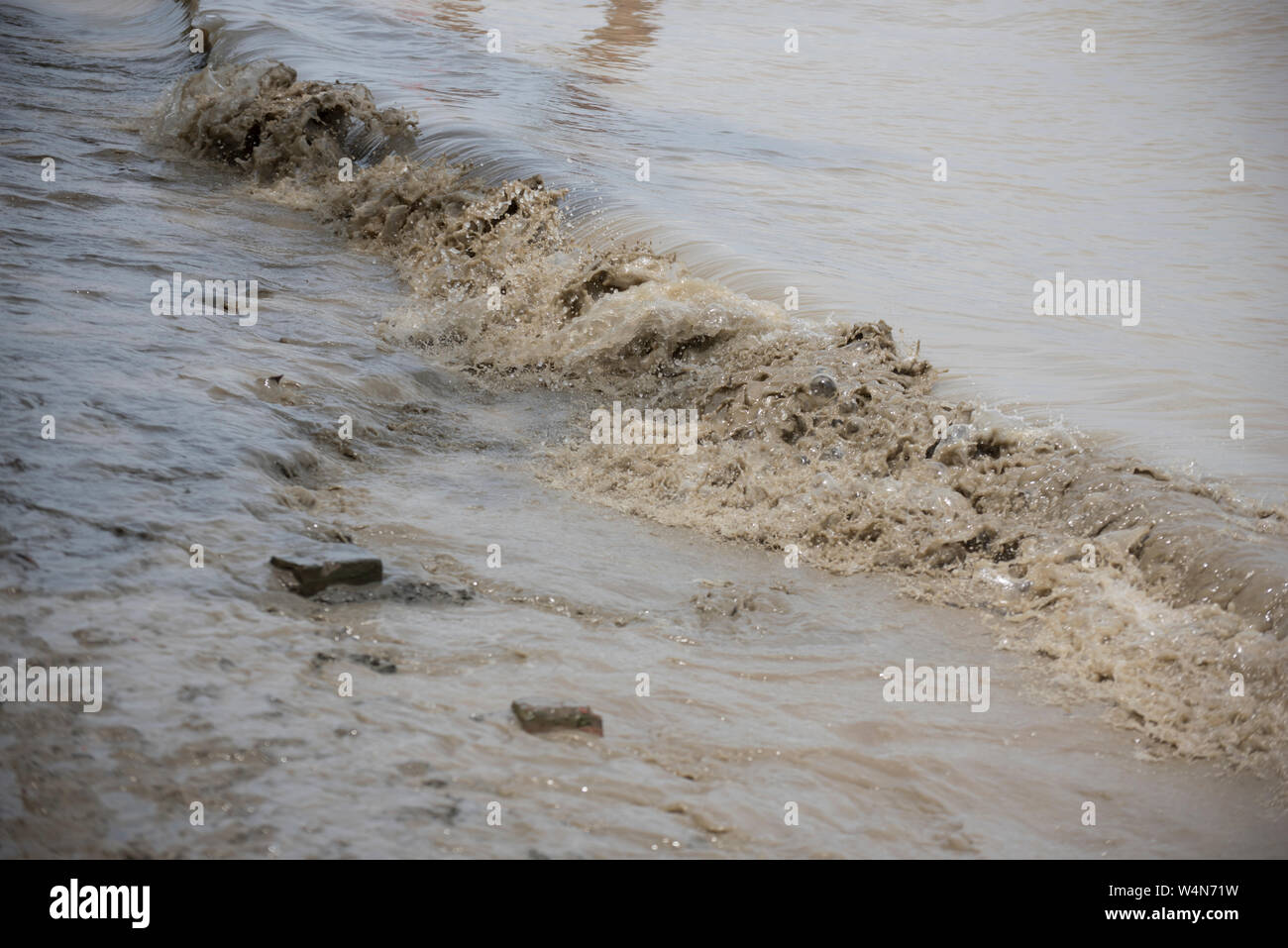 Polluted water hi-res stock photography and images - Alamy