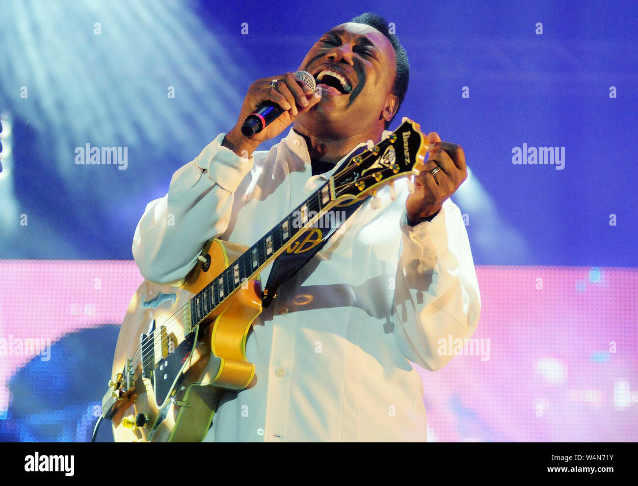 Singer and Guitarist George Benson, during the presentation of his show ...