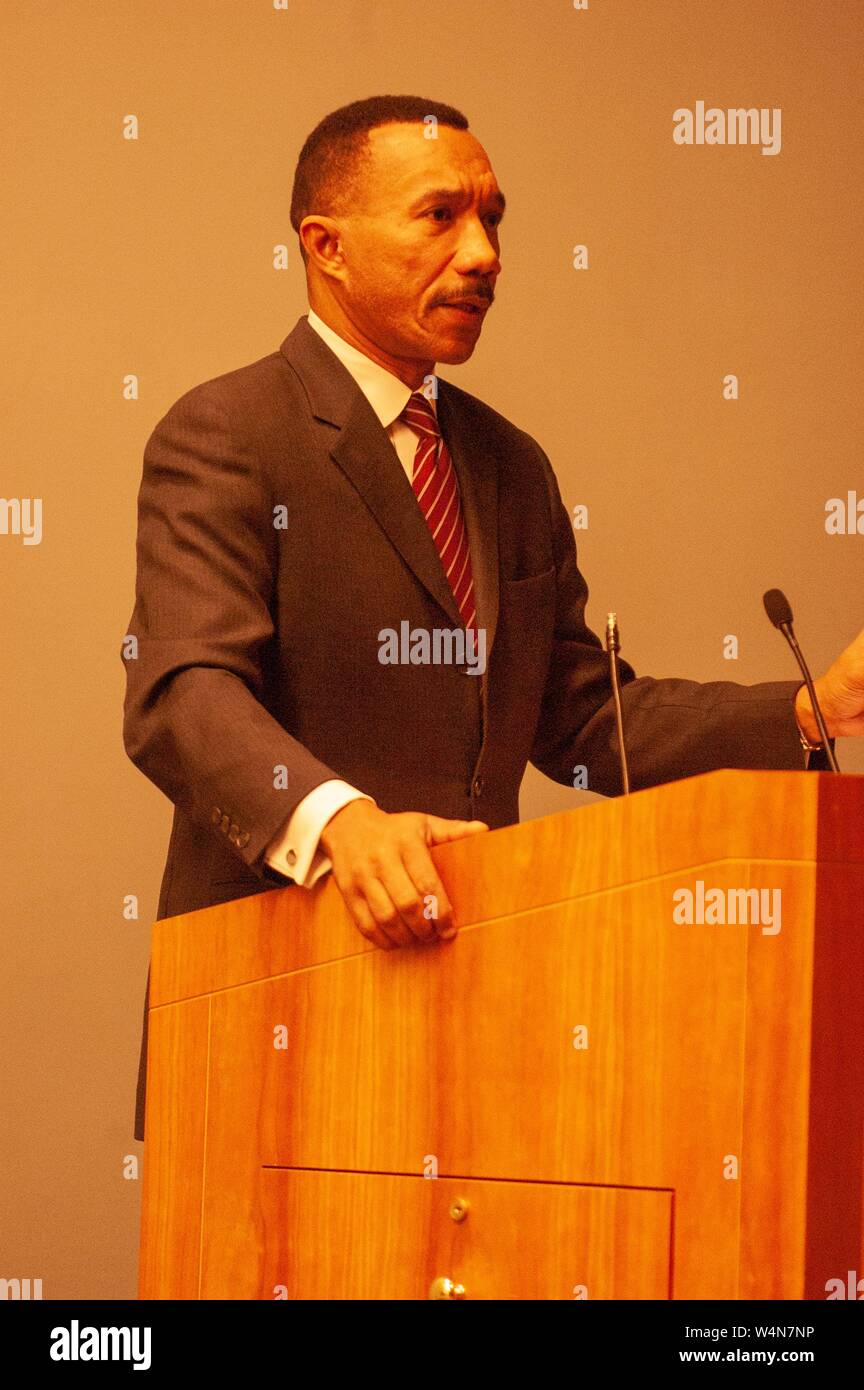 Three quarter profile shot of kweisi mfume hi-res stock photography and ...