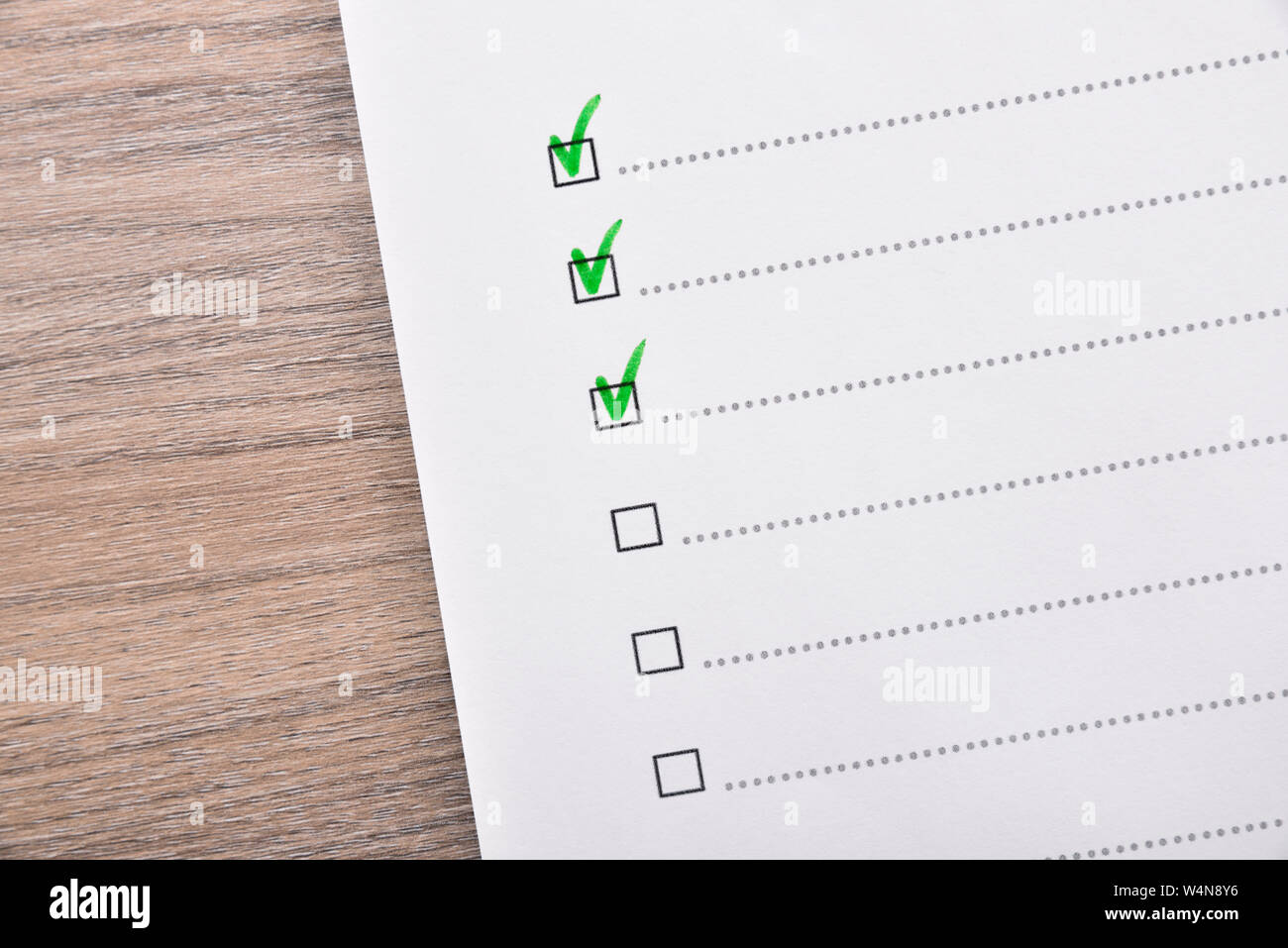 Check box green check mark hi-res stock photography and images - Alamy
