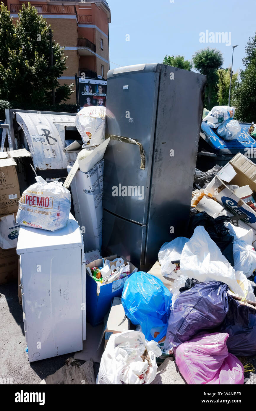 Piles of garbage on the streets due to fulls garbage bins, in front of ...